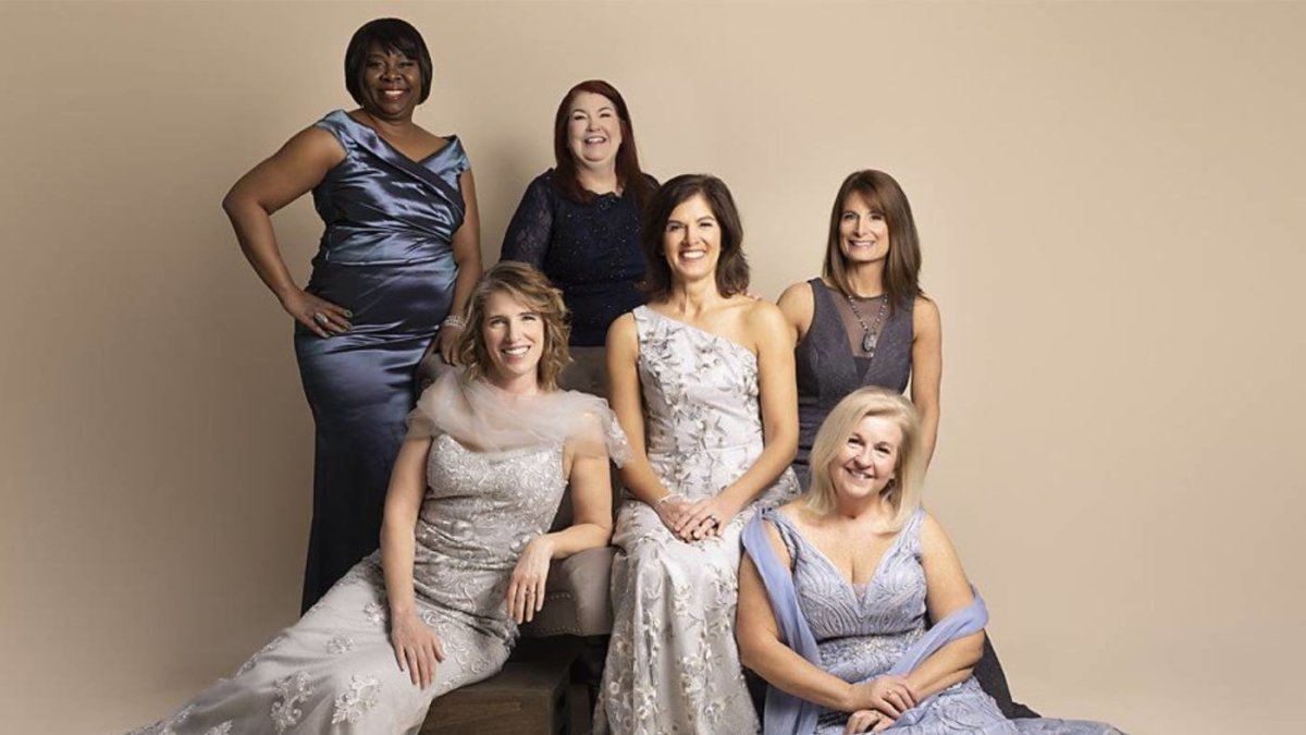 5 Tips for Finding the Perfect Dress for Moms – The Queen's Lace